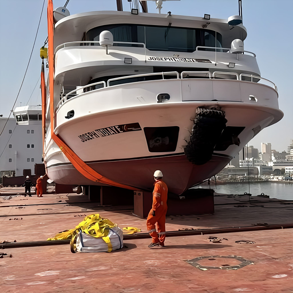 Découvrez la nouvelle chaloupe Dakar-Gorée : Boubacar Joseph Ndiaye ...